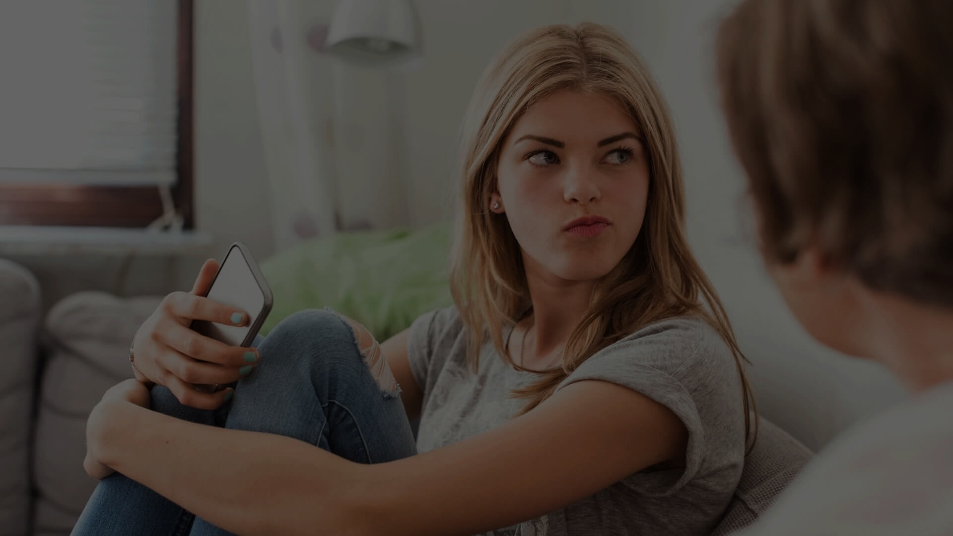 Espionner un smartphone avec un mouchard pour téléphone portable